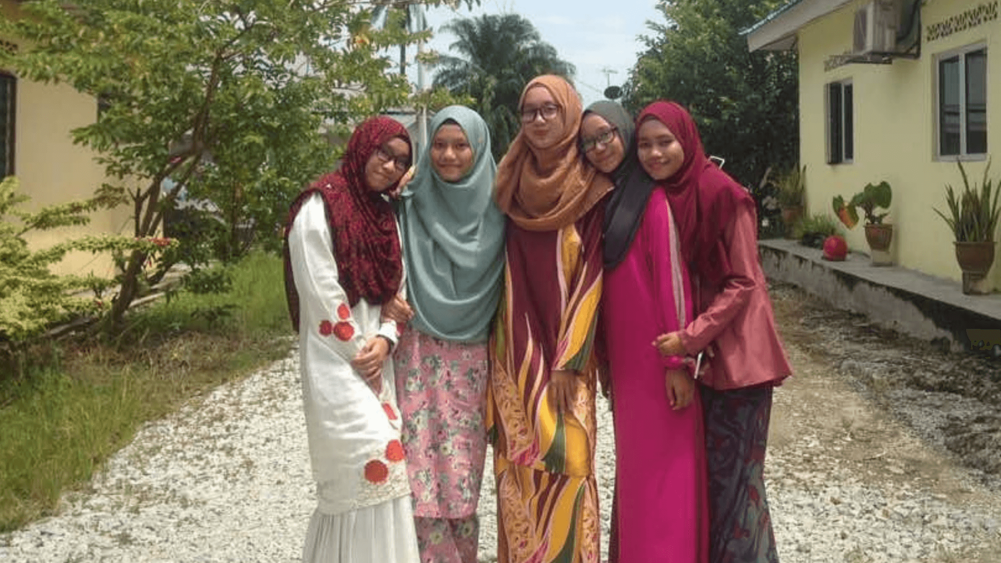 Jenis Kebaya Tradisional Mengikut Negeri di Malaysia - SisRasa