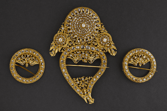 Aksesori Pakaian Tradisional Wanita Melayu - SisRasa